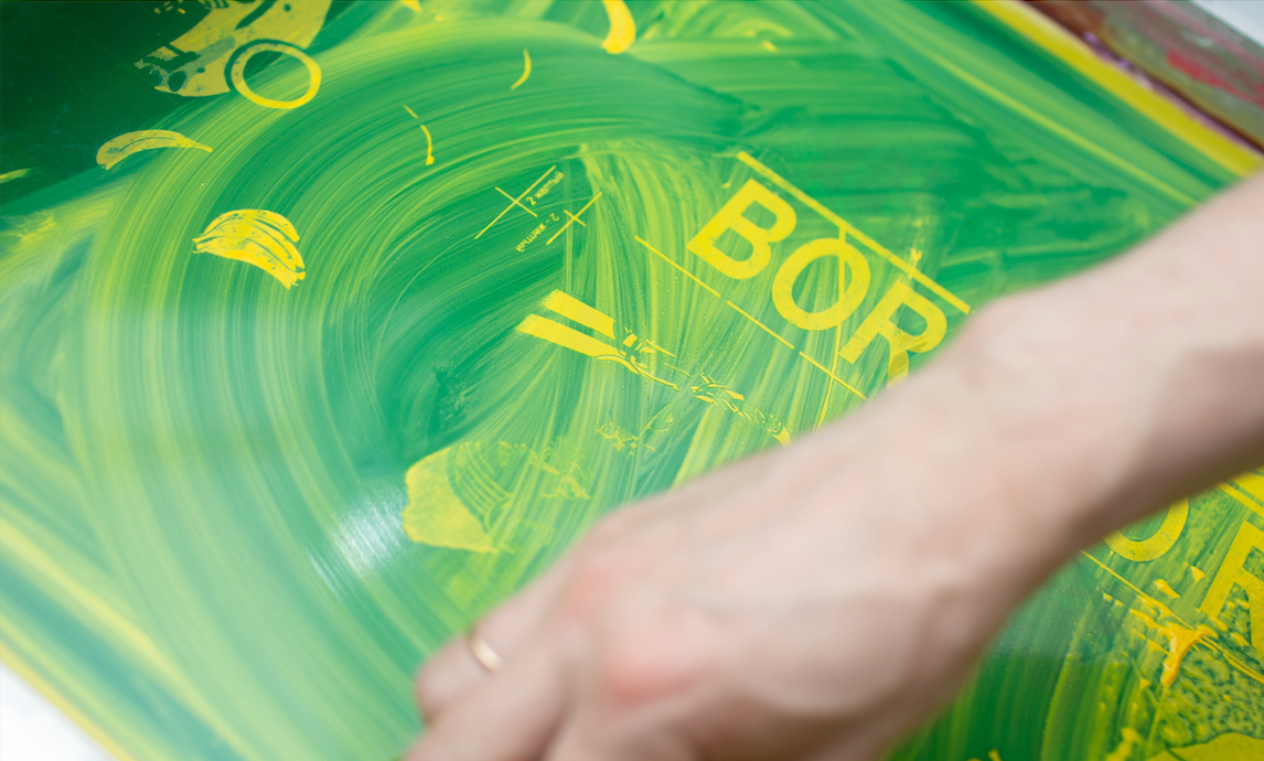 Spring Cleaning Your Pre-Burned Screens – Arena Prints